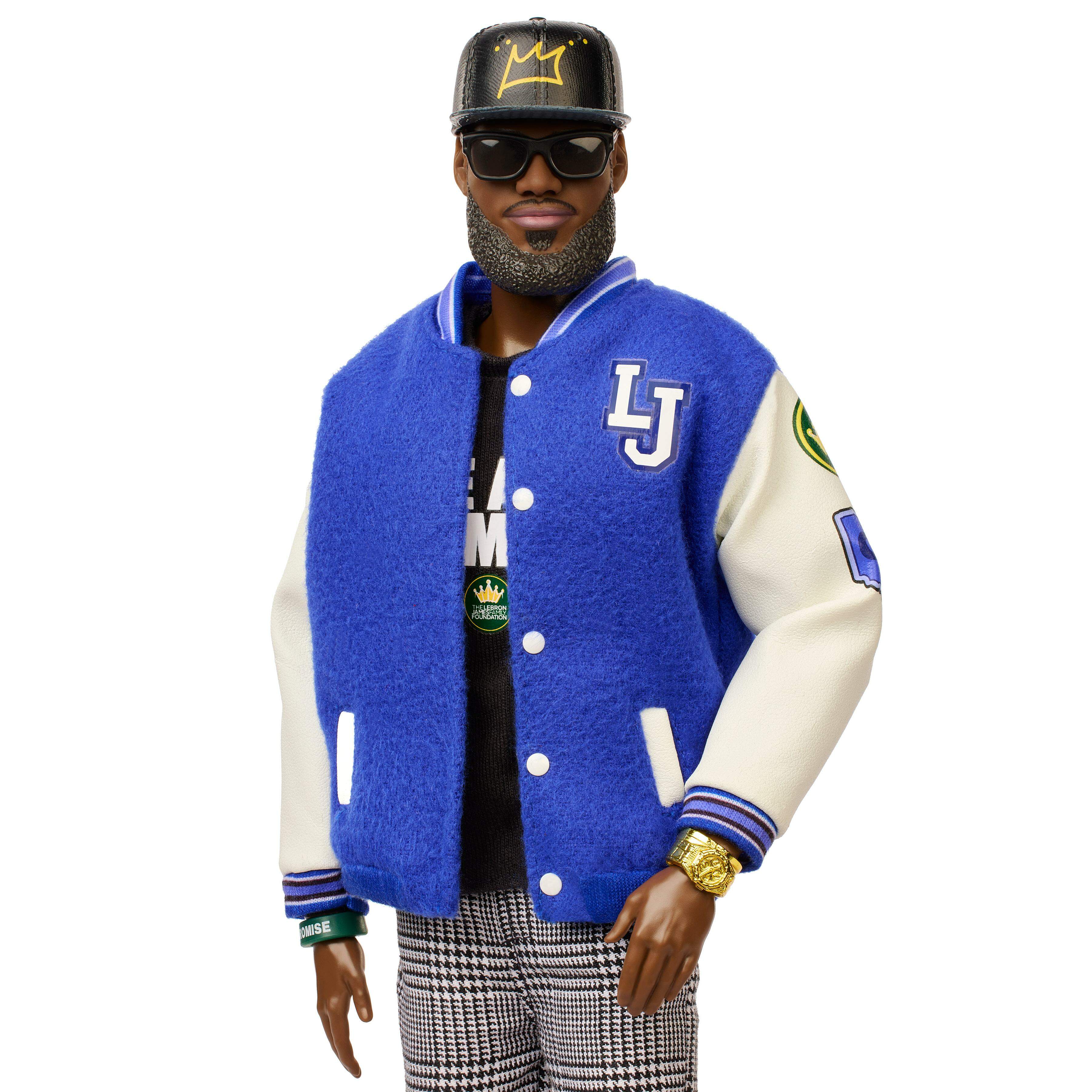 LeBron James é o primeiro homem real a se transformar em Ken; boneco é mais alto que o ...